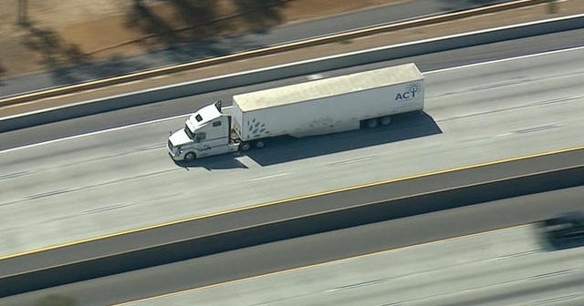 Semi-truck involved in police chase in California - CBS News