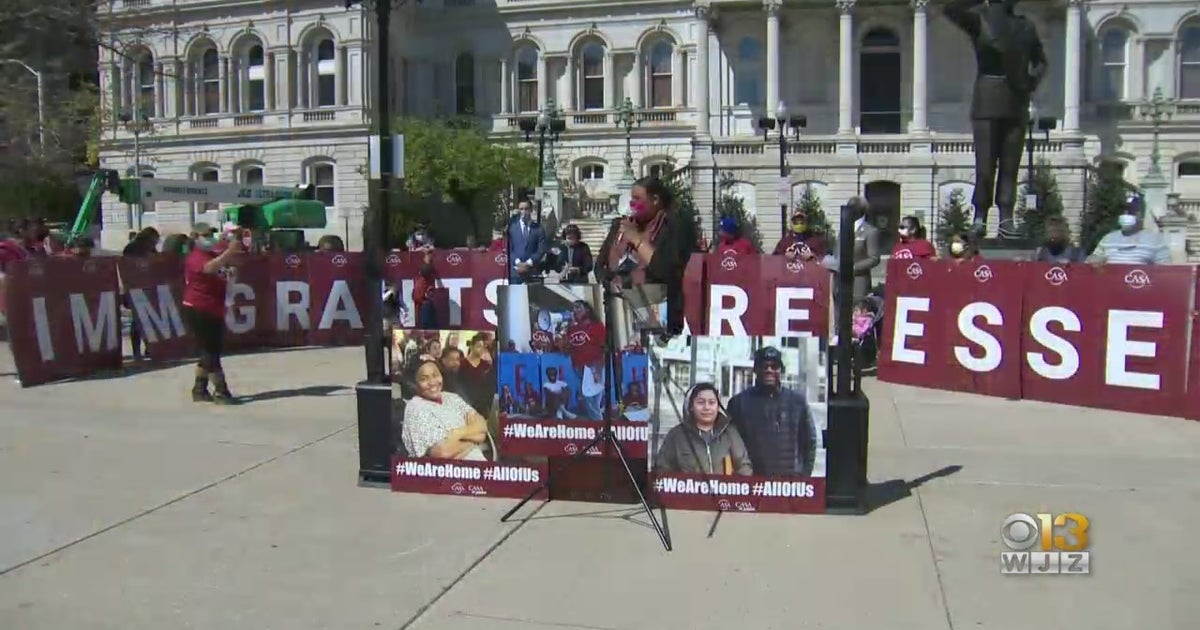 Immigrants Pass Ceremonial Torch In Baltimore As Part Of Relay Across ...