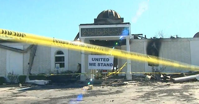 Americans unite to rebuild burned Texas mosque - CBS News