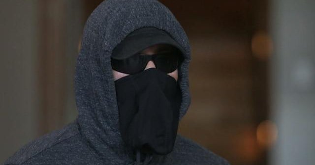 "They're lawless": Current, former Navy SEALs allege criminality, drug ...