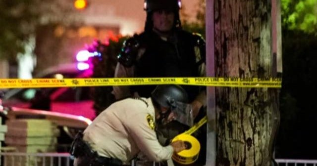 Report shows violent crime is on the rise in U.S. - CBS News