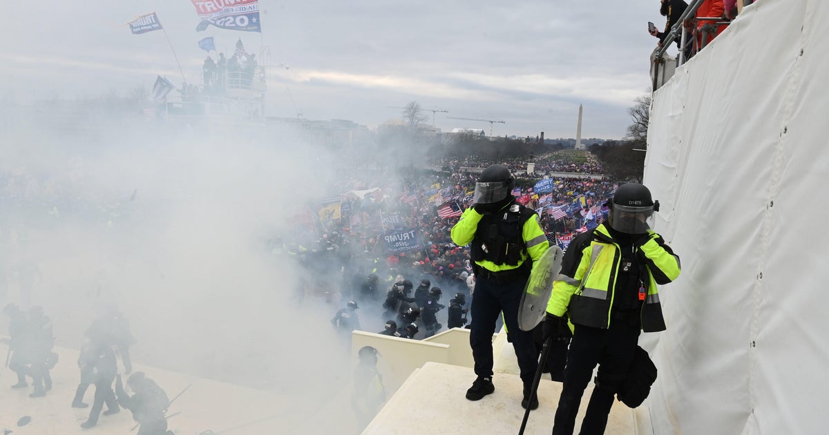 Congress orders plaque to honor police officers who defended Capitol on ...
