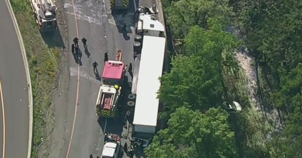 Tractor Trailer Overturns Car Goes Over Embankment In Newark Cbs New