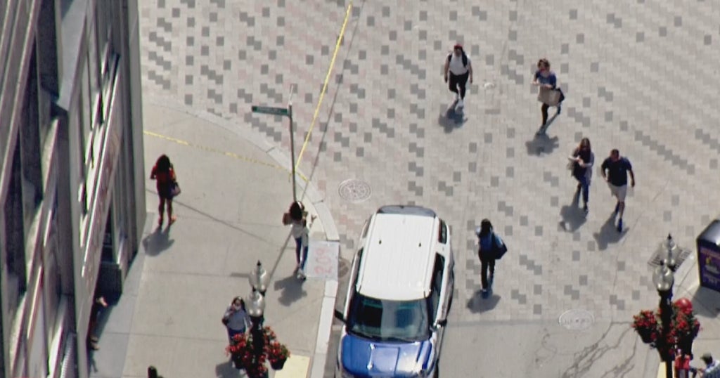 Daytime Shooting In Downtown Crossing Leaves 1 Hurt - CBS Boston