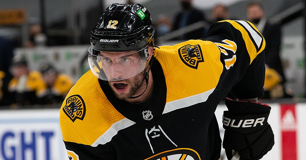 Craig Smith Expected Back In Bruins Lineup For Game 3 Vs. Islanders ...
