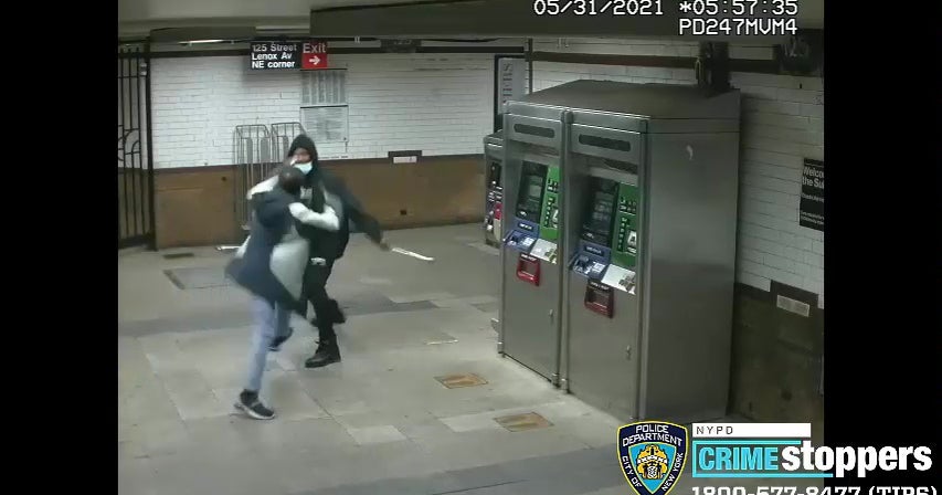 Subway Knife Fight Caught On Video; Suspect On The Run - CBS New York