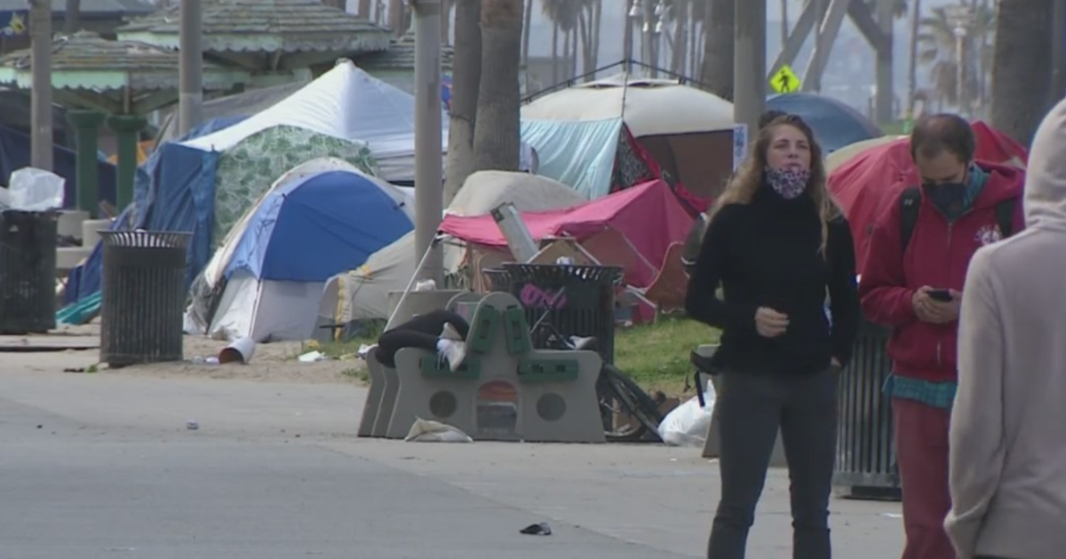 LA Councilman Introduces Measure To Ban Homeless Encampments - CBS Los ...