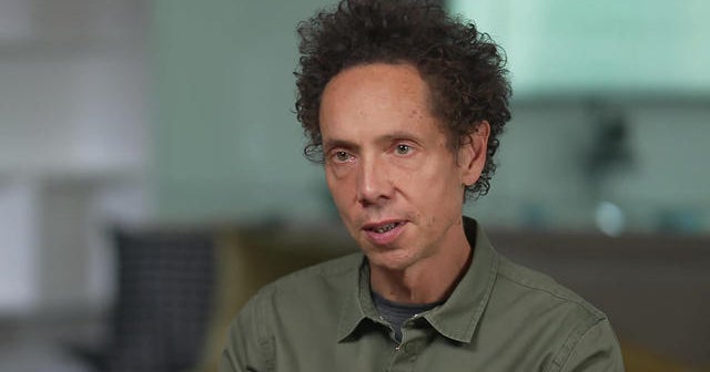 Malcolm Gladwell on "The Bomber Mafia" - CBS News