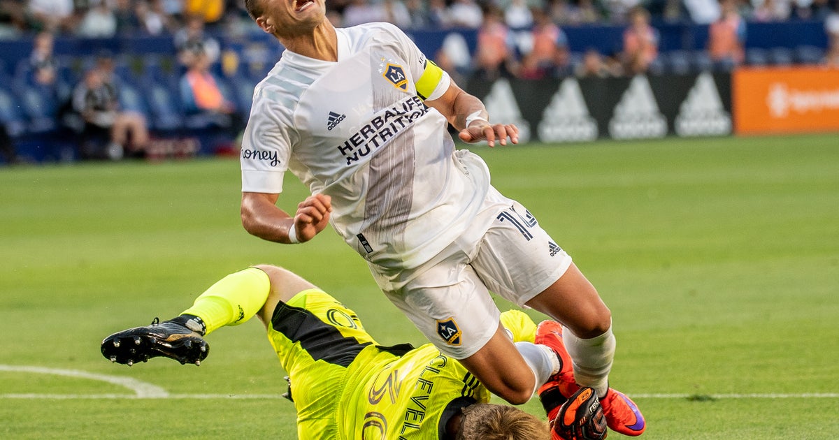 Sounders hold off Galaxy 2-1, Chicharito Shut Out For 3rd Straight Game ...