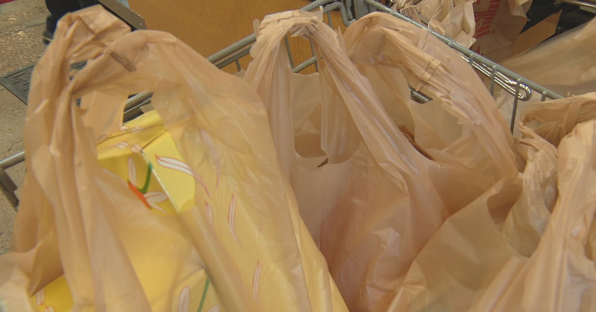 Get ready to pay a disposable bag fee at more Boulder stores - CBS Colorado