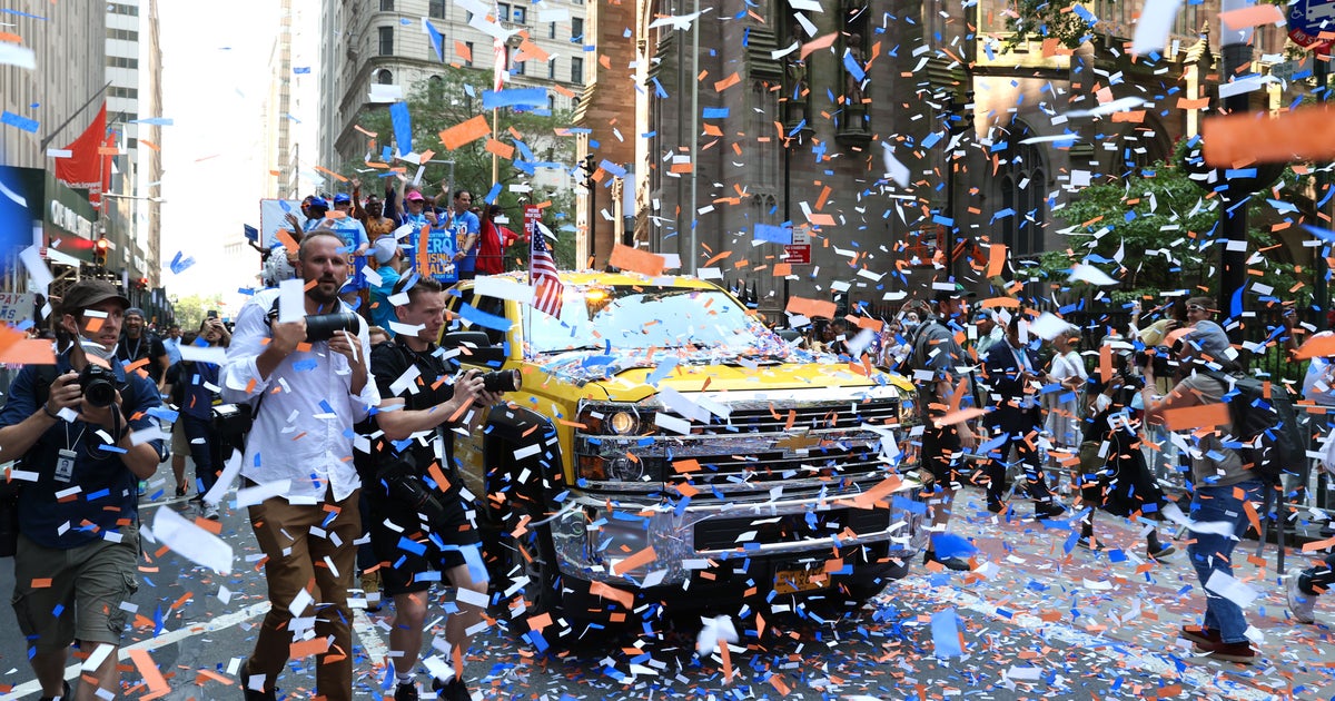 Photos: Hometown Heroes Ticker Tape Parade - CBS New York