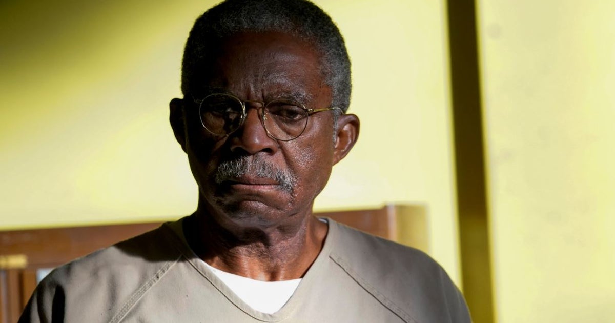 Texas Native & 'Night Court' Actor Charlie Robinson Dead At 75 - CBS Texas