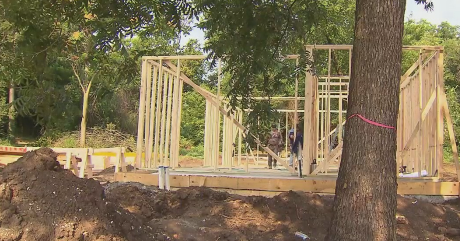 Dallas' 'Bottom District' Poised For A 'Come Up' - CBS Texas