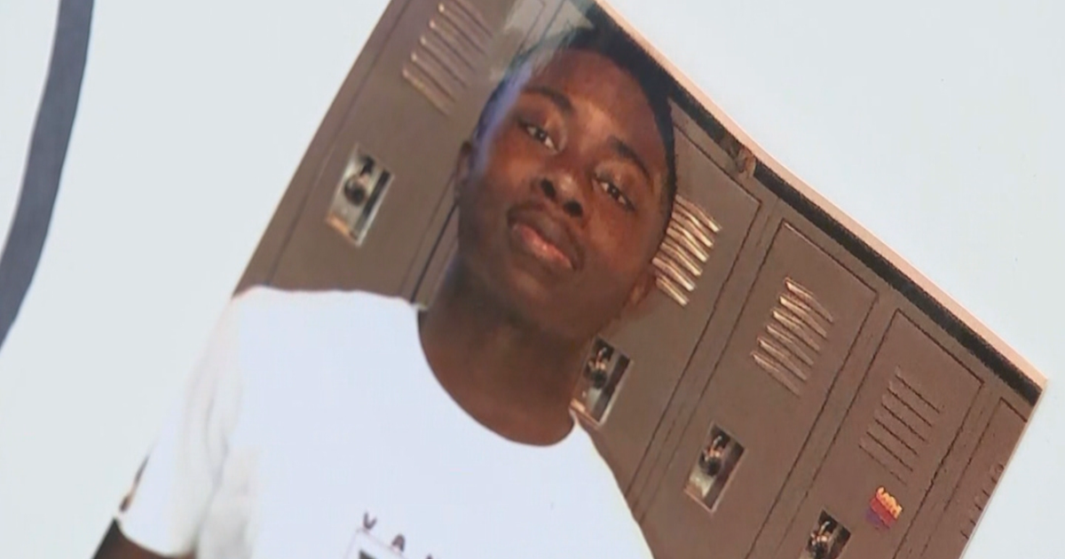 'Y'all Took My Only Son From Me': Tommie Frazier's Loved Ones Mourn ...