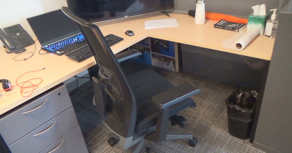 1 in 4 American workers experience political bias, study finds - CBS ...