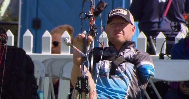 The armless archer - CBS News