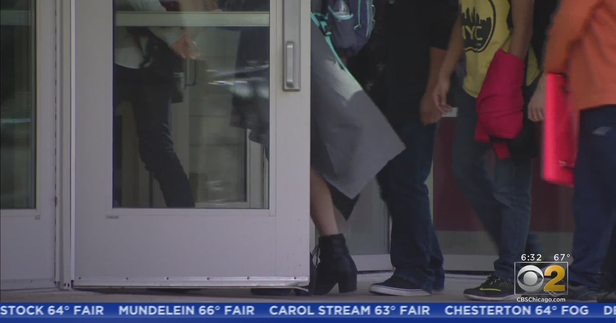 It's Back To School For Chicago Public Schools Students - CBS Chicago