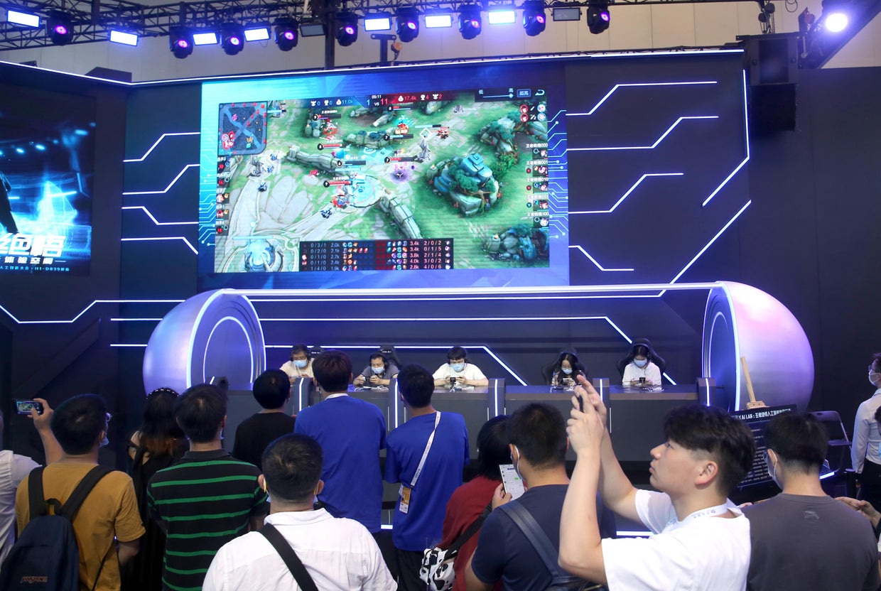 China limits online gaming time for children to 3 hours a week - CBS News