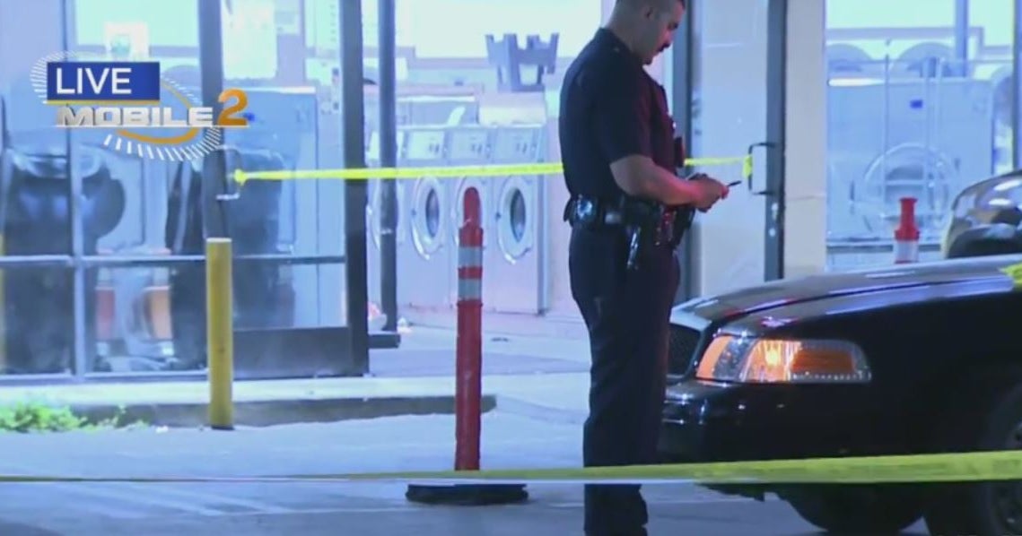Man Killed In South La Laundromat Shooting Suspect Apprehended Cbs