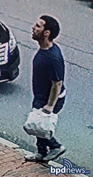 2 Hanover Street Banks Robbed Within 10 Minute Timeframe Cbs Boston