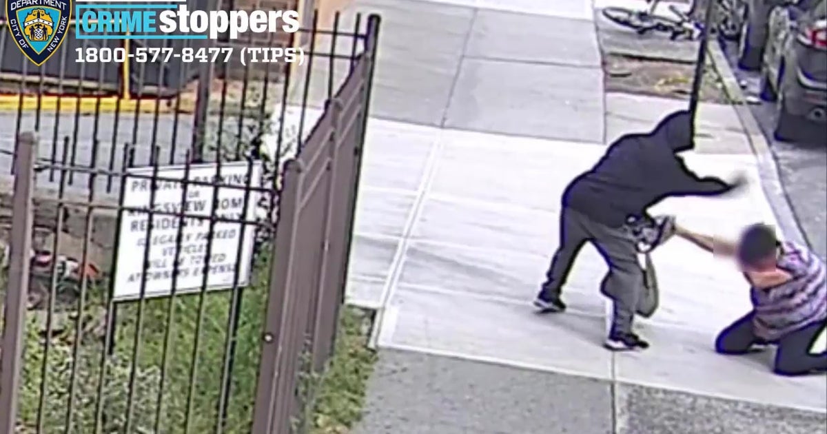 Man Drags Woman By Her Purse In Brutal Attempted Robbery Caught On