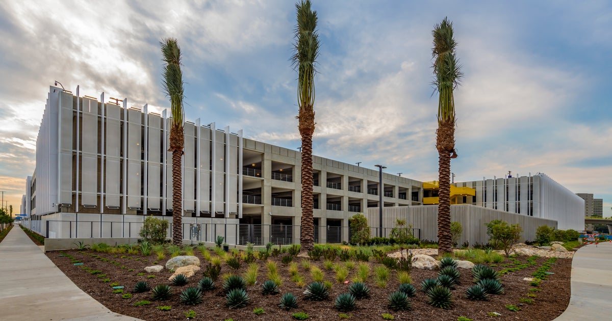 LAX, Mayor Garcetti Announce Opening Of $294 Million Economy Parking ...