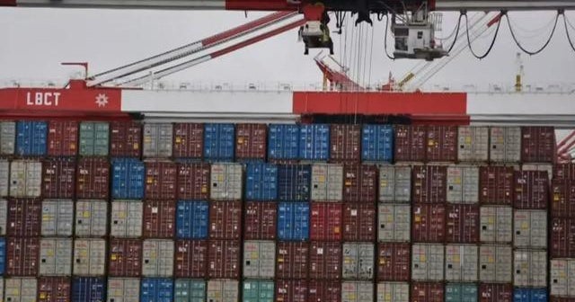 Supply chain issues threaten consumers and businesses - CBS News