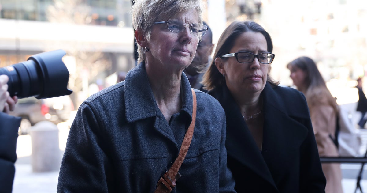 Ex-USC Official Donna Heinel Pleads Guilty In College Admissions ...