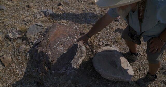 Ancient stone etchings under threat in Utah, Arizona - CBS News