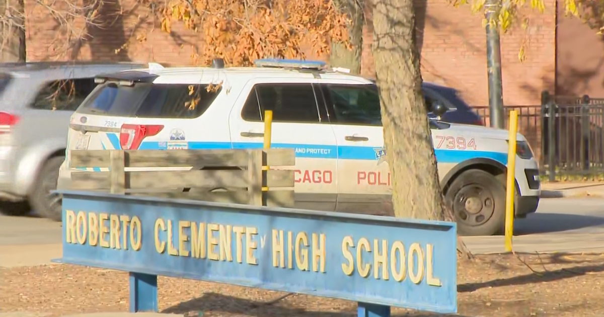 CPD Officers 'Sustained Minor Injuries' After Scuffle At Roberto ...