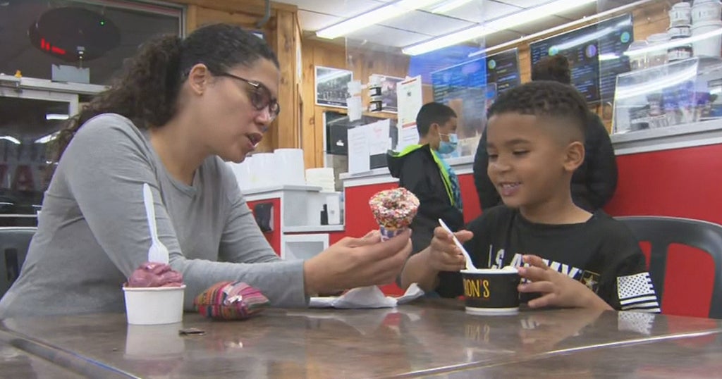 Ice Cream Shop Offers Free Cones To Kids Who Get COVID Vaccine - CBS Boston