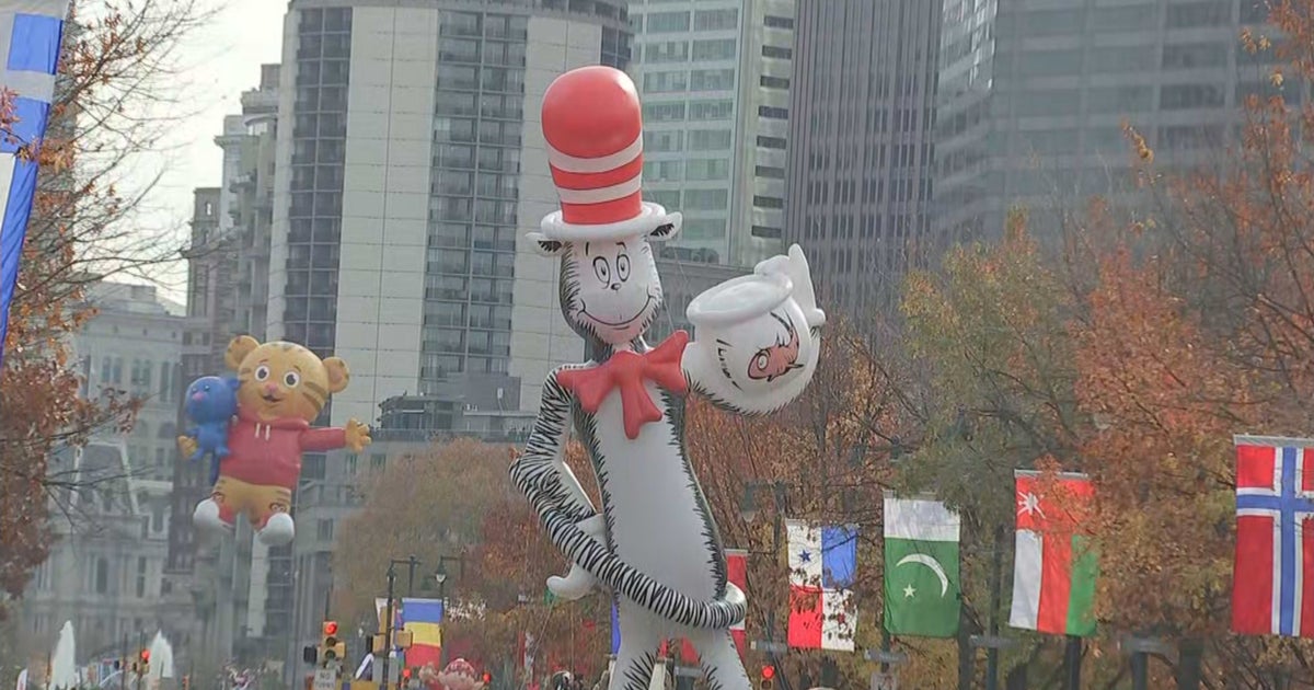 Philadelphia Welcomes Back Thanksgiving Day Parade After One-Year Break ...