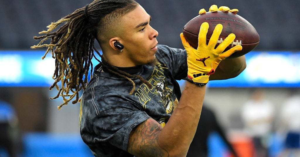 WATCH: Chase Claypool Makes Time For Fans During Warmups Before Game ...