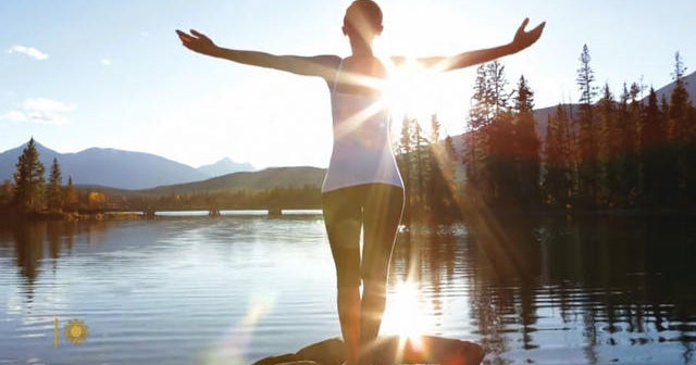 Solving the puzzle of female longevity - CBS News