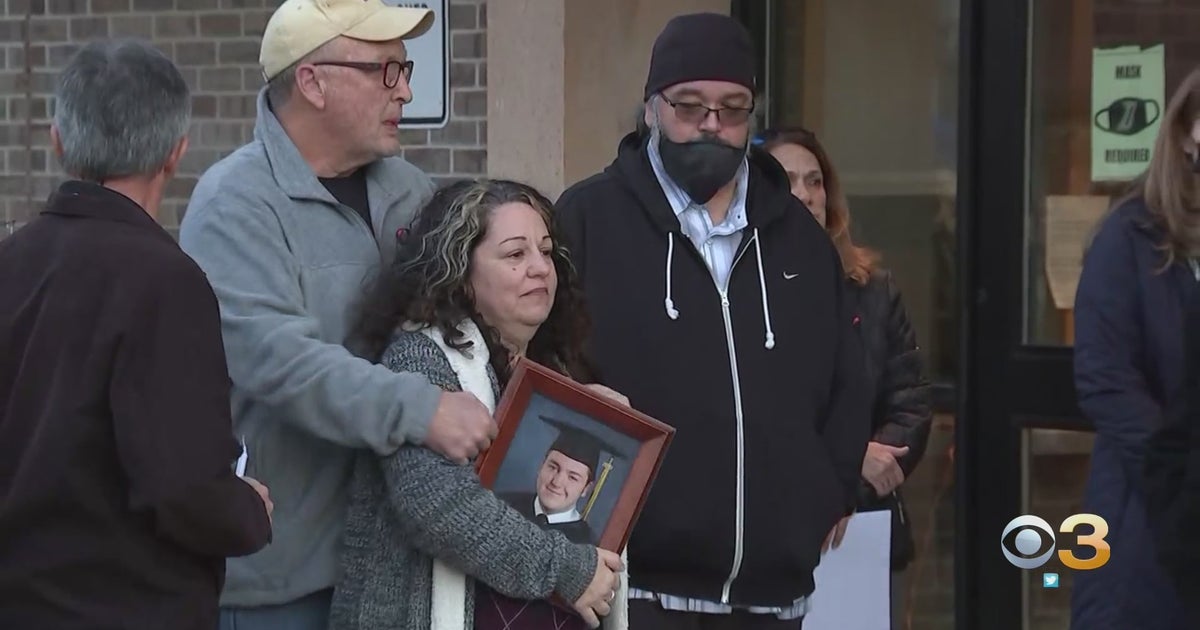 Family, Friends Hold Candlelight Vigil For Slain Temple University ...