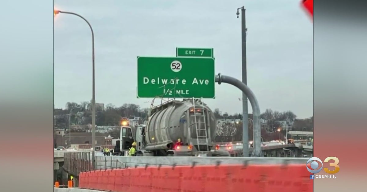 DelDOT Jokes On Social Media After Owning Spelling Mistake On I-95 Exit ...