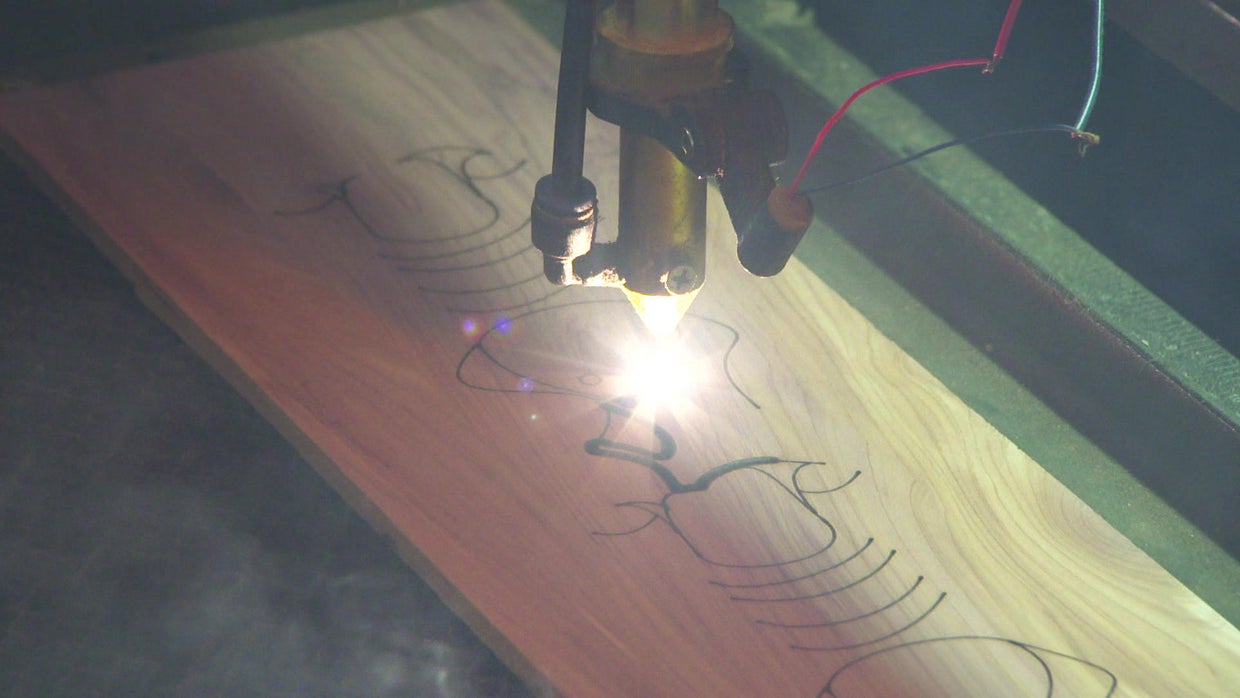 Art that breaks through prison walls - CBS News