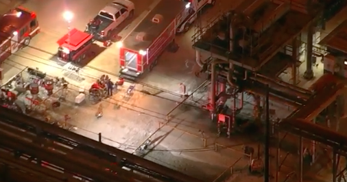 4 Hurt In Houston-Area ExxonMobil Refinery Fire - CBS Texas