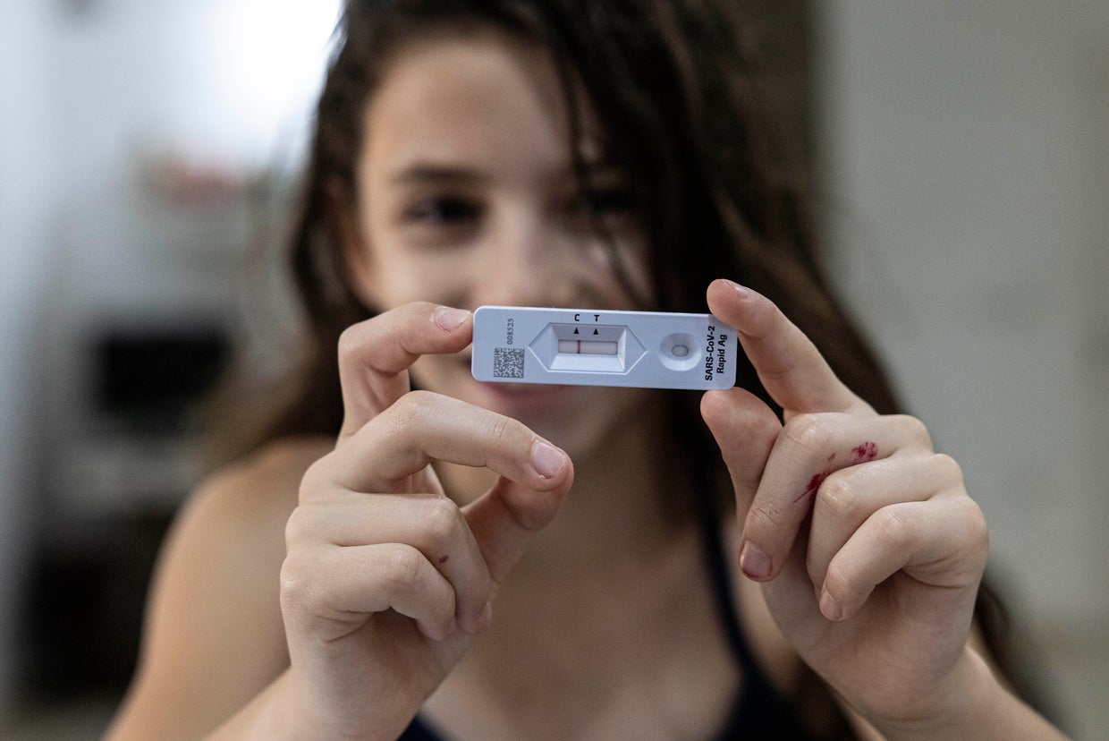 Why do COVID-19 PCR and antigen tests produce different results? - CBS News