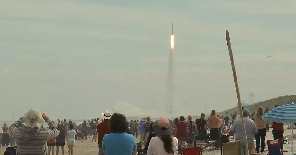 Atlas 5 rocket boosts two Space Force satellite monitors into orbit ...