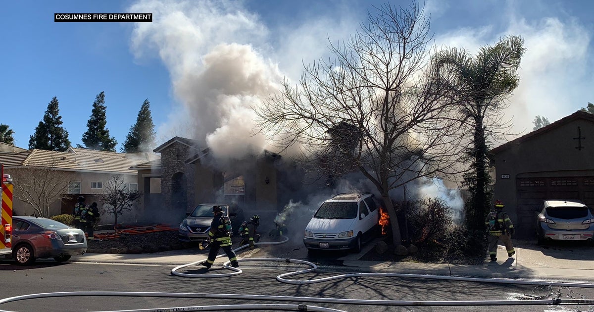 Fire Damages Home In Eastern Elk Grove - CBS Sacramento