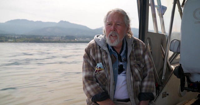 A man's quest to stop the decline of orcas - CBS News