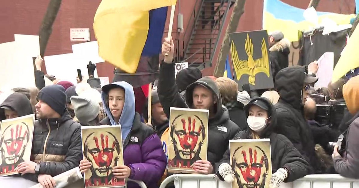 Protesters rally for Ukraine on UES, at East Village church; "Please ...
