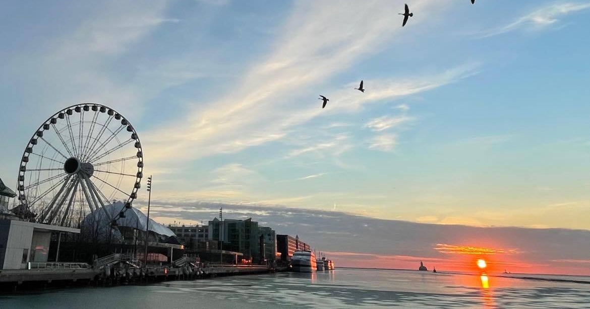 Smiling Faces Get Free Rides on Centennial Wheel At Navy Pier Monday ...