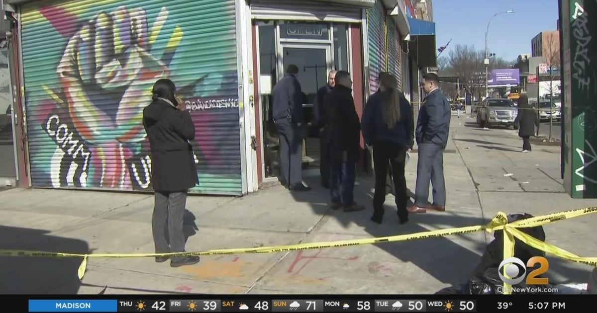 Human torso found in bag inside shopping cart in East New York - CBS ...