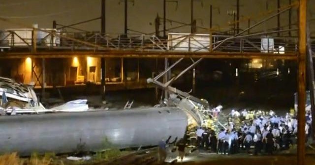 Amtrak engineer found not guilty of charges in deadly derailment - CBS News