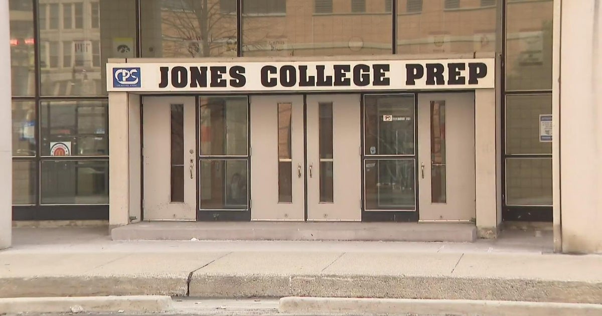 Jones College Prep Local School Council students say they were ...