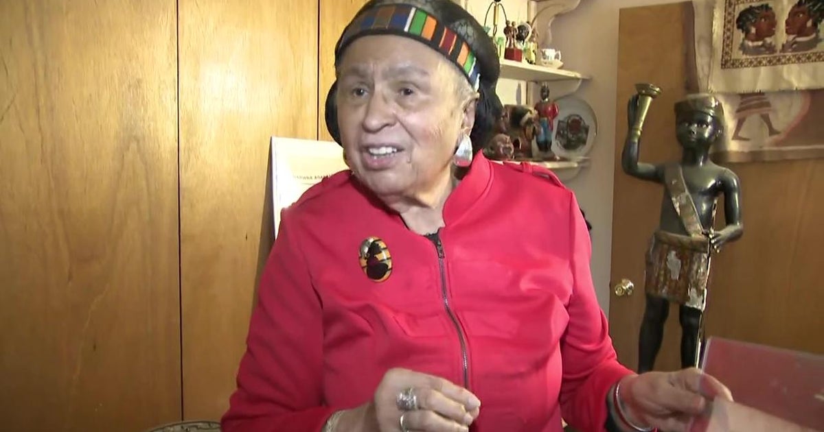 Elizabeth Meaders' vast collection of 20,000 artifacts documenting the ...