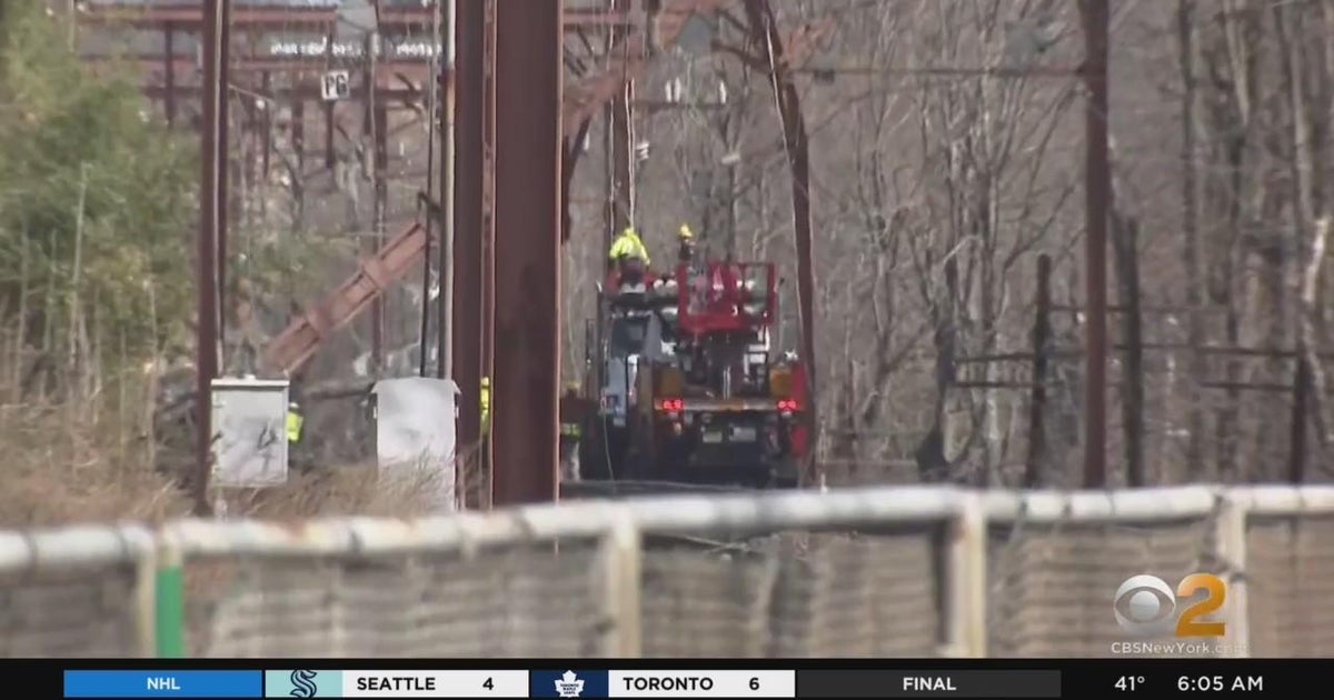 NJ Transit service remains limited as repairs continue - CBS New York