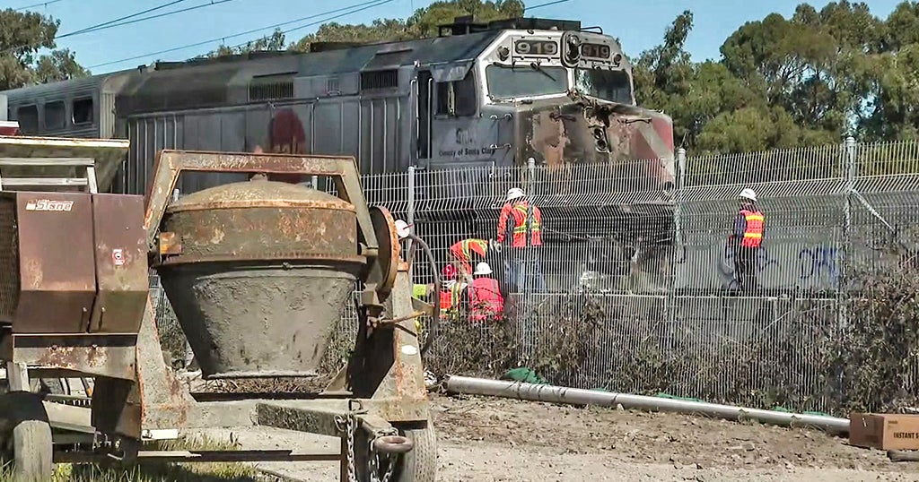 Crews Begin Moving Crashed Caltrain Off Tracks in San Bruno - CBS San ...